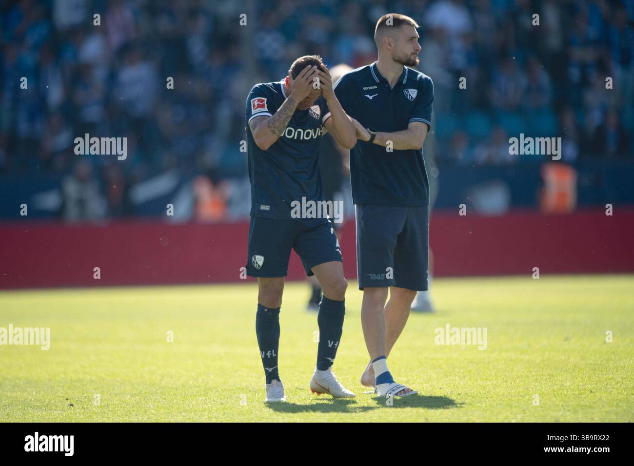 Cristian GAMBOA BO und Ivan ORDETS BO Bochumer Spieler enttaeuscht ...