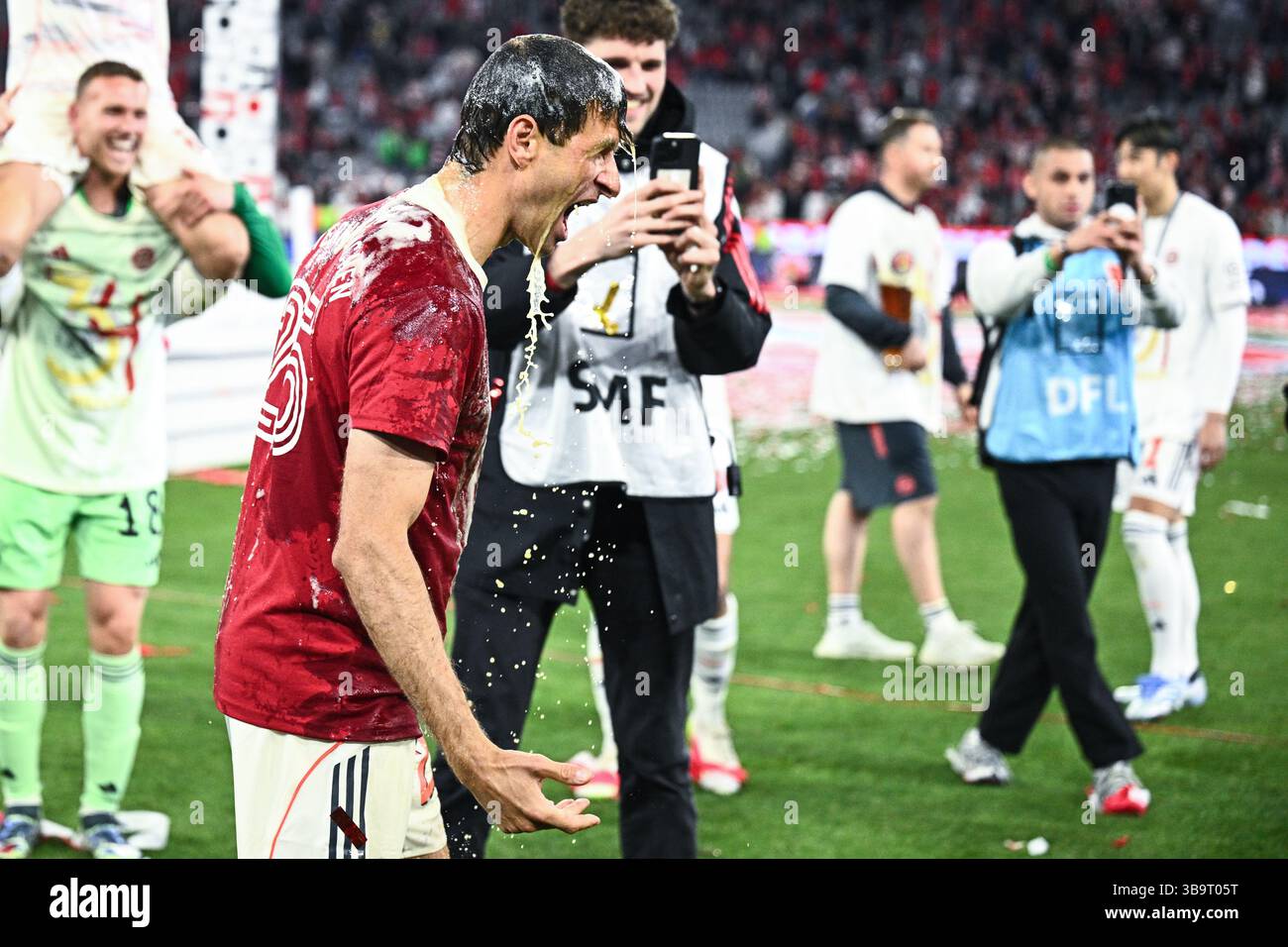 Munich, Germany. 10th May, 2025. Soccer: Bundesliga, Bayern Munich ...