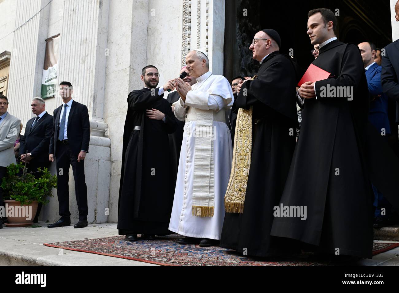 Vatican City State, Vatikanstadt. 10th May, 2025. Pope Leo XIV, Surprise visit to the sanctuary ...