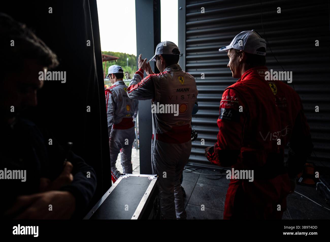 MANN Simon (usa), Vista AF Corse, Ferrari 296 GT3 #21, LM GT3, portrait ...