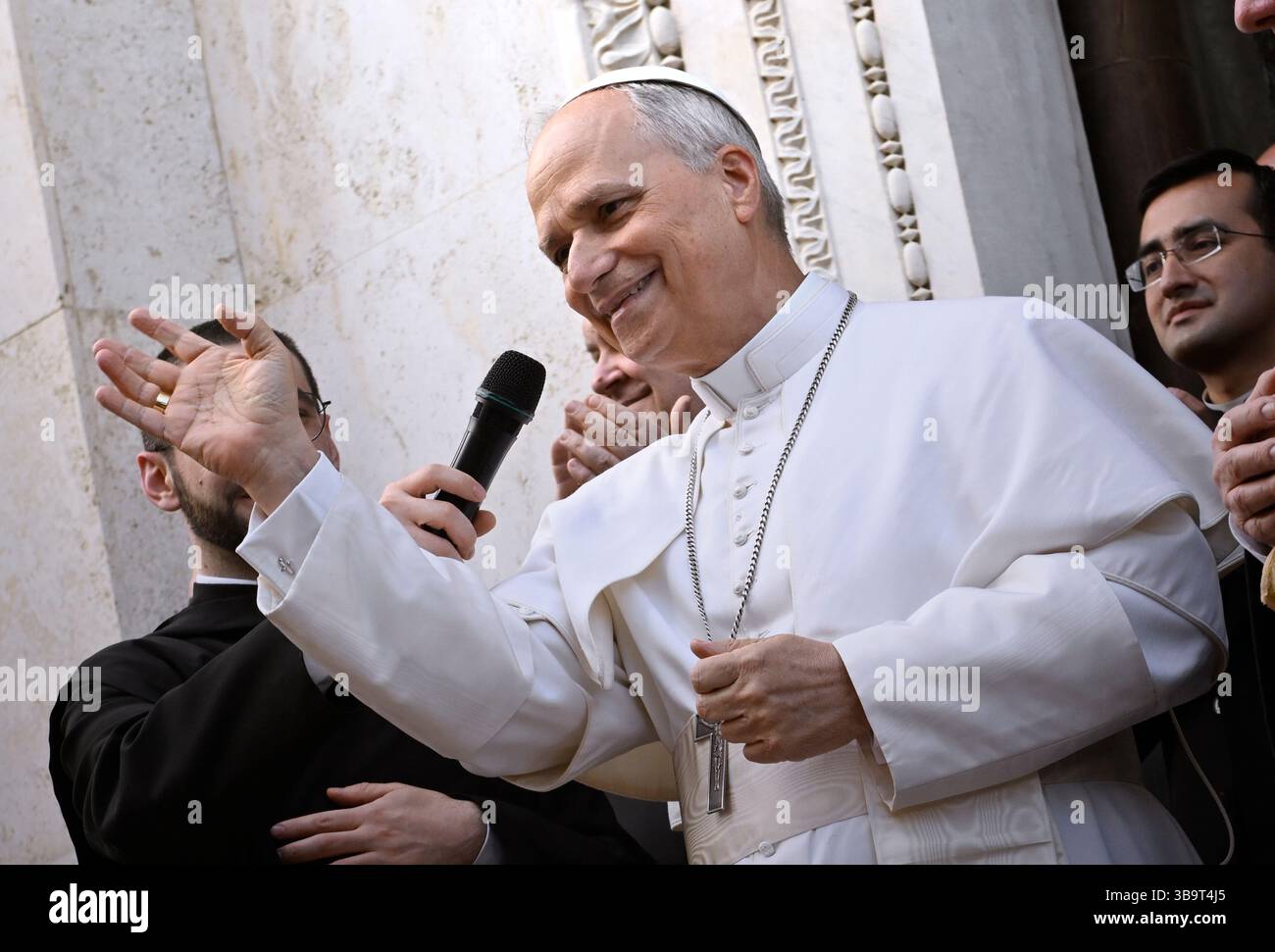 Vatican City State, Vatikanstadt. 10th May, 2025. Pope Leo XIV, Surprise visit to the sanctuary ...