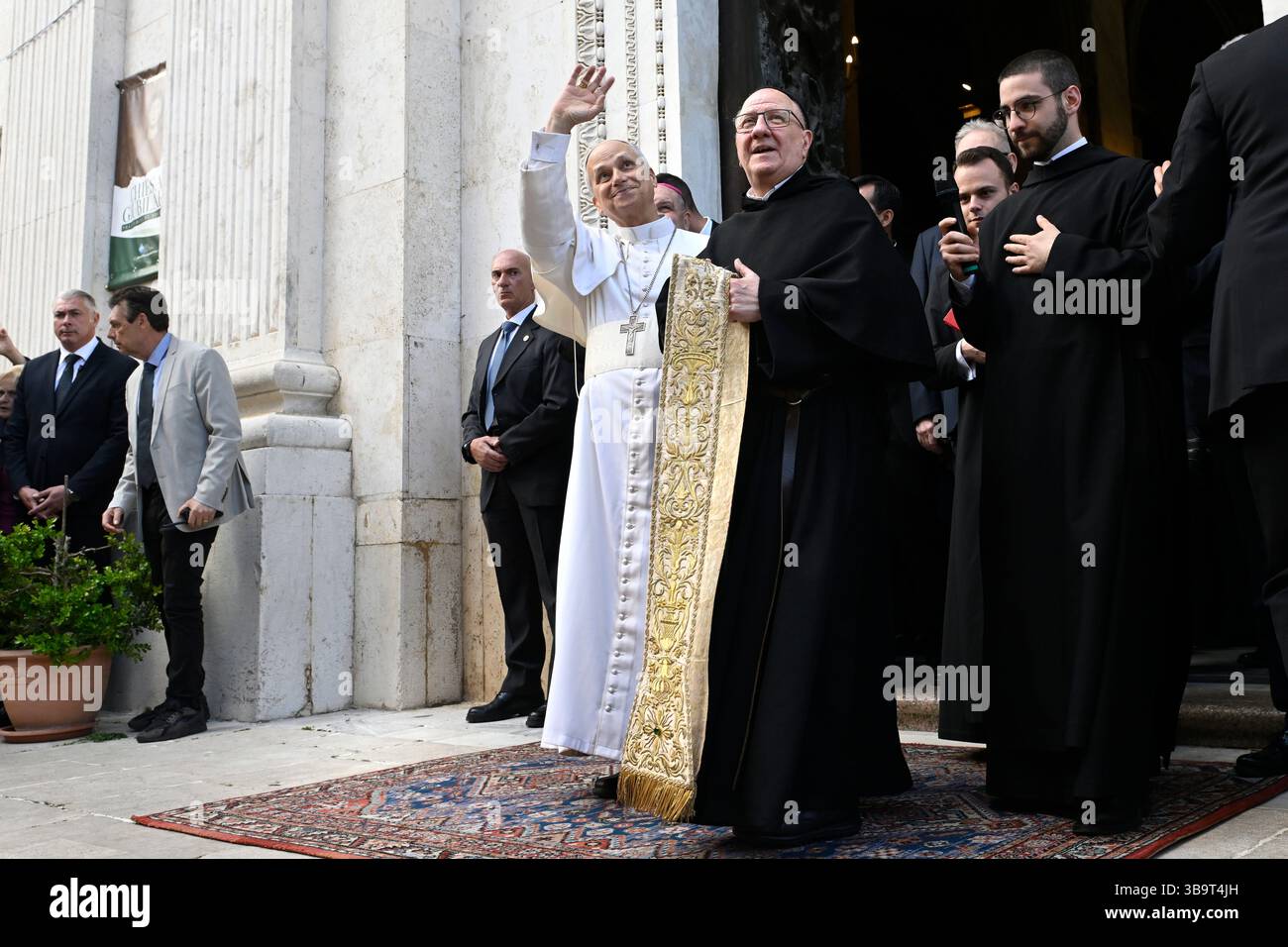 Vatican City State, Vatikanstadt. 10th May, 2025. Pope Leo XIV, Surprise visit to the sanctuary ...