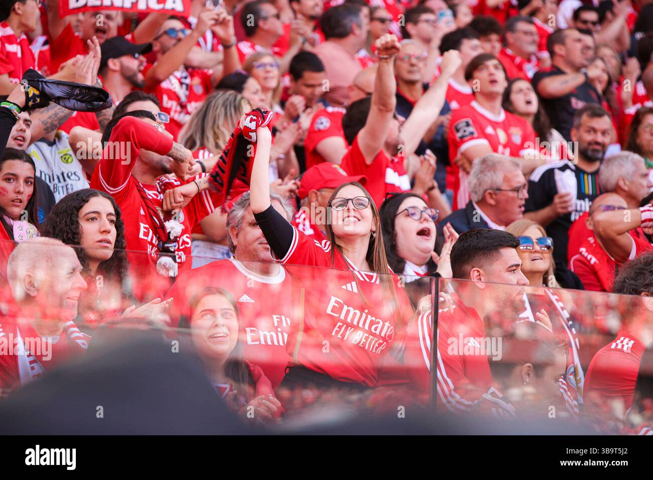 Match between benfica x sporting - portugal league Lisbon pt, 10/05 ...