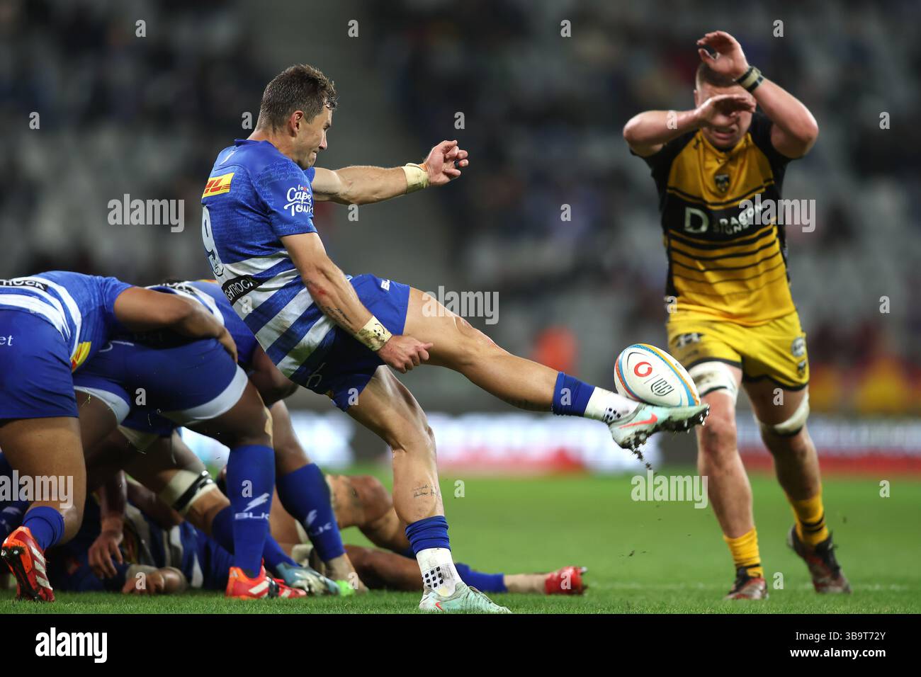 CAPE TOWN, SOUTH AFRICA - MAY 10: Stefan Ungerer of DHL Stormers clears ...