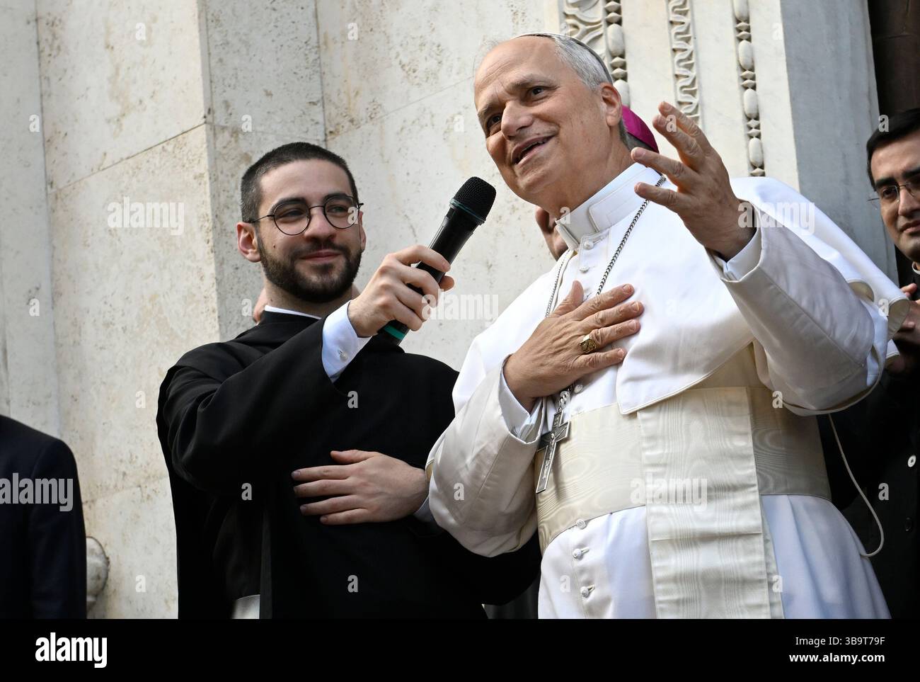 Vatican City State, Vatikanstadt. 10th May, 2025. Pope Leo XIV, Surprise visit to the sanctuary ...