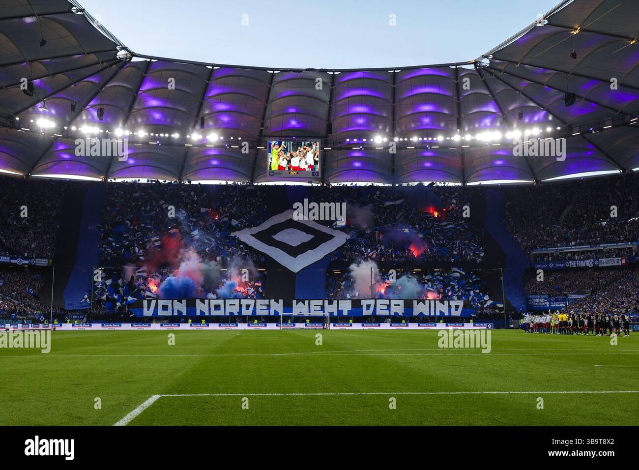 Hamburg, Deutschland. 10th May, 2025. 10.05.2025, 2. Bundesliga, 33. Spieltag, Hamburger SV ...