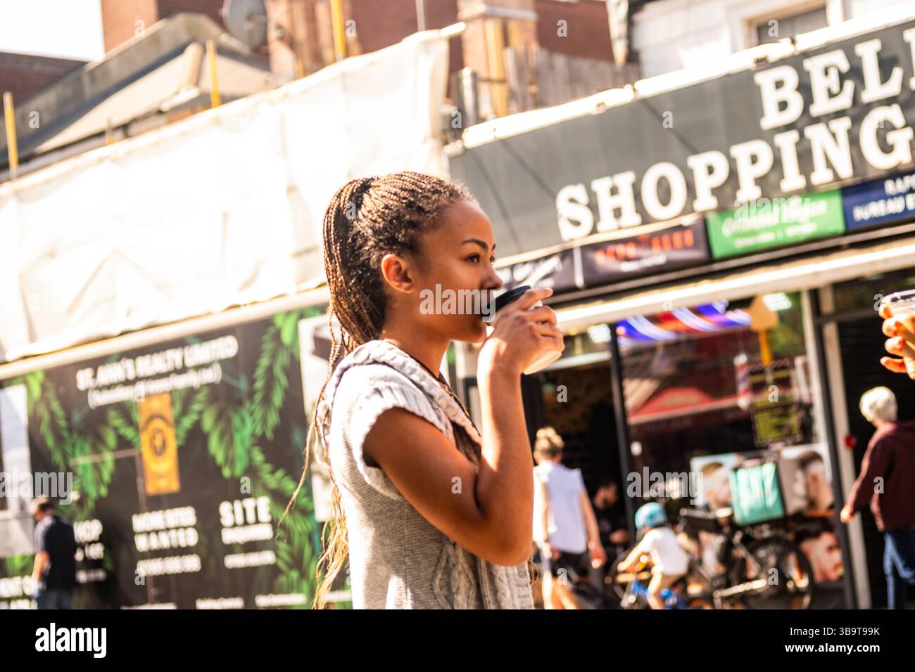LONDON- MAY 1, 2025: Candid street view of North End Road in Fulham ...