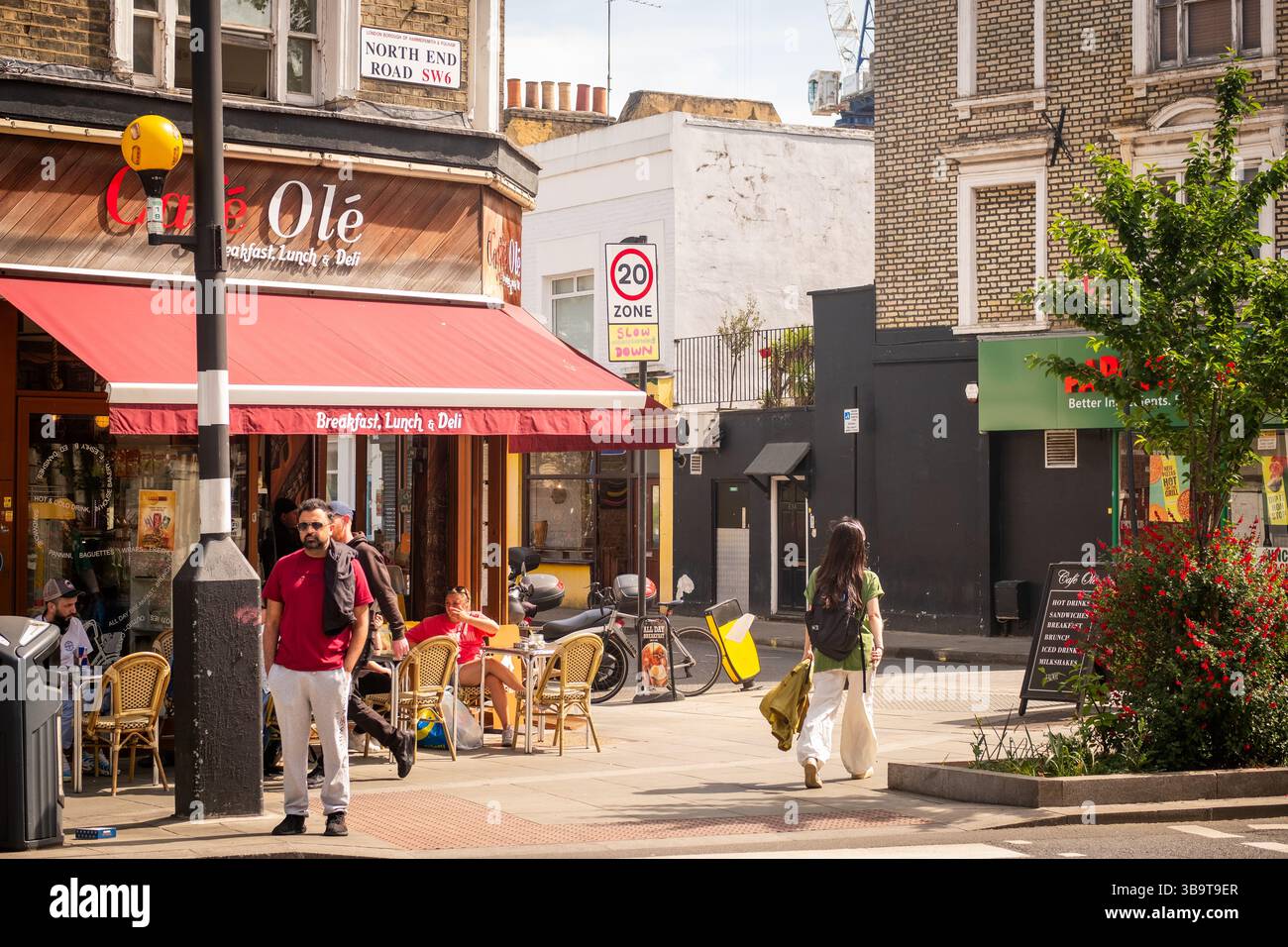 LONDON- MAY 1, 2025: Candid street view of North End Road in Fulham ...