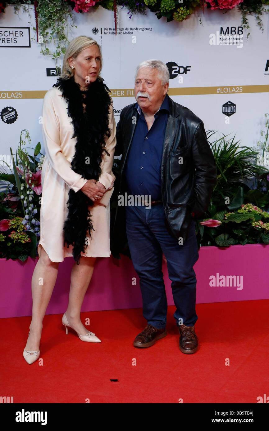 Wolf Biermann und Pamela Rüsche bei der Ankunft zur Verleihung des ...