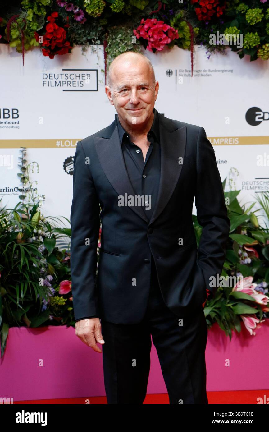 Benno Führmann bei der Ankunft zur Verleihung des Deutschen Filmpreises ...