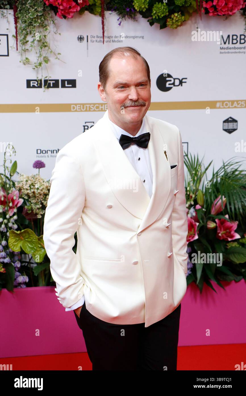 Godehard Giese bei der Ankunft zur Verleihung des Deutschen Filmpreises ...
