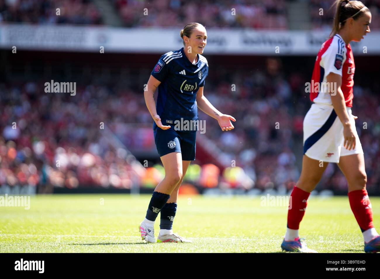 LONDON, ENGLAND - MAY 10: Grace Clinton of Manchester United during the ...