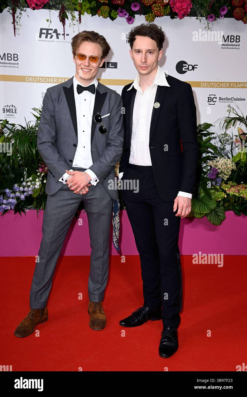 Max Schimmelpfennig und Jonathan Berlin bei der 75. Verleihung des ...