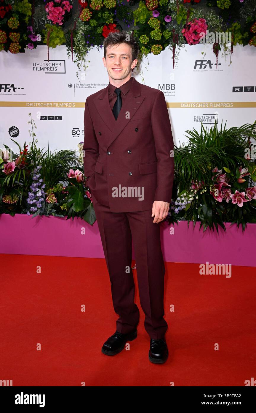 Jannis Niewöhner bei der 75. Verleihung des Deutschen Filmpreises 2025 ...