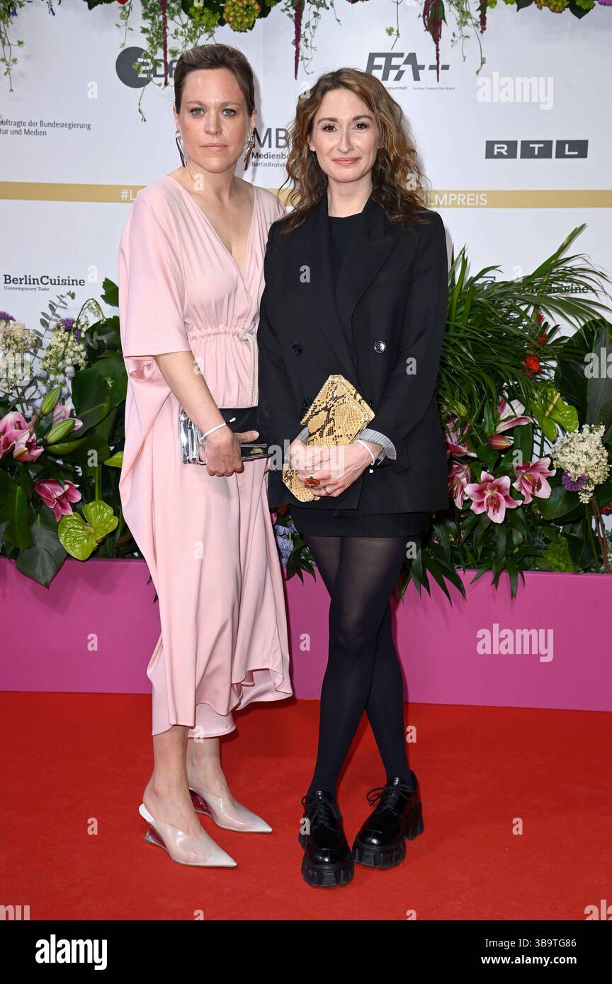 Anne Haug und Lena May Graf bei der 75. Verleihung des Deutschen ...