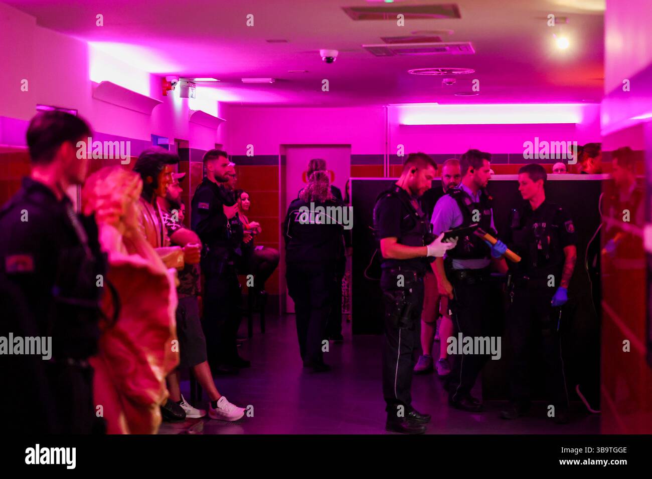 Duisburg, Germany. 10th May, 2025. Police officers, the city of ...