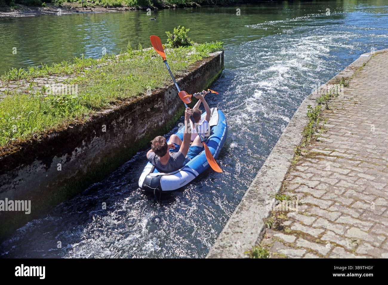 Wassersport und Naturschutz im Konflikt Eine Bootsrutsche nahe der Wehranlage in Bochum ...