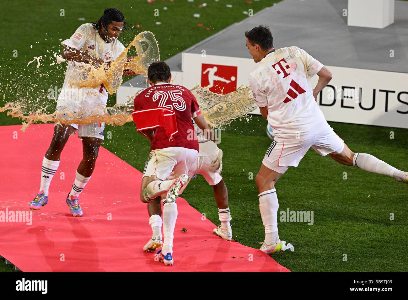 Munich, Germany. 10th May, 2025. Soccer: Bundesliga, Bayern Munich ...