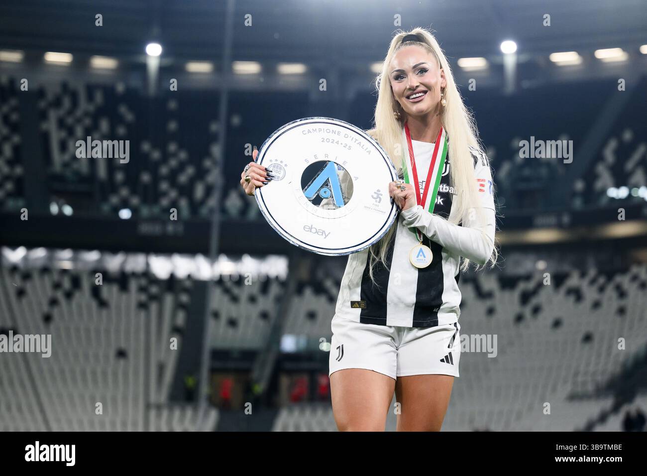 Juventus women celebrates lehmann hi-res stock photography and images ...