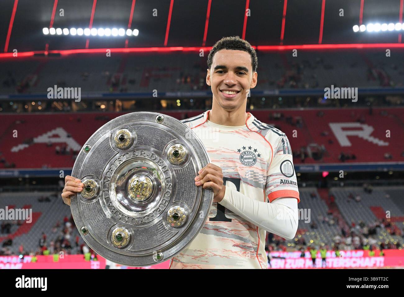 Munich, Deutschland. 10th May, 2025. Jamal Musiala (FC Bayern Munich ...