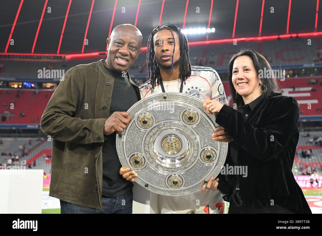 Munich, Deutschland. 10th May, 2025. Michael OLISE (FC Bayern Munich ...