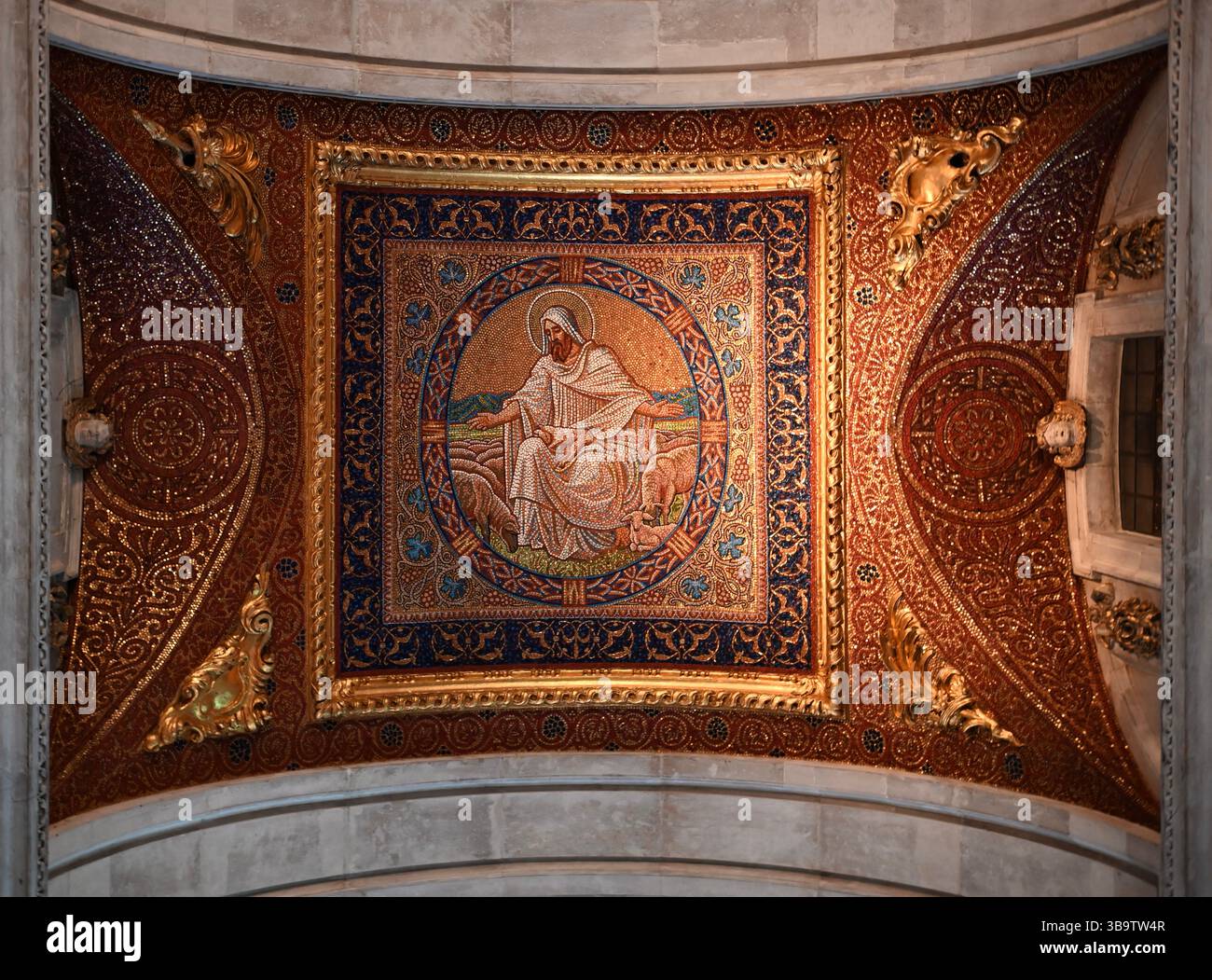 The cathedral is one of the most famous and recognisable sights of ...