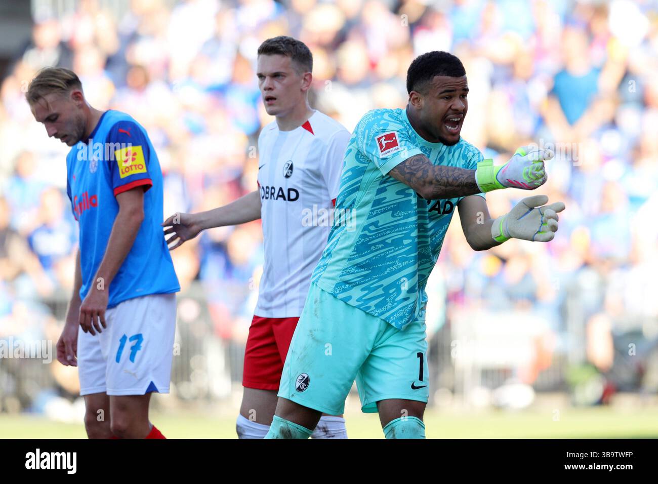 Kiel, Germany. 11th May, 2025. Soccer: Bundesliga, Holstein Kiel - SC ...