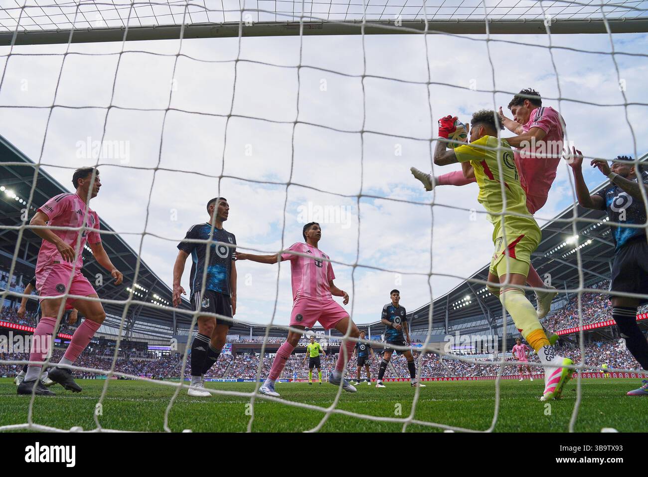 Minnesota United goalkeeper Dayne St. Clair (97) stops a shot as Inter ...