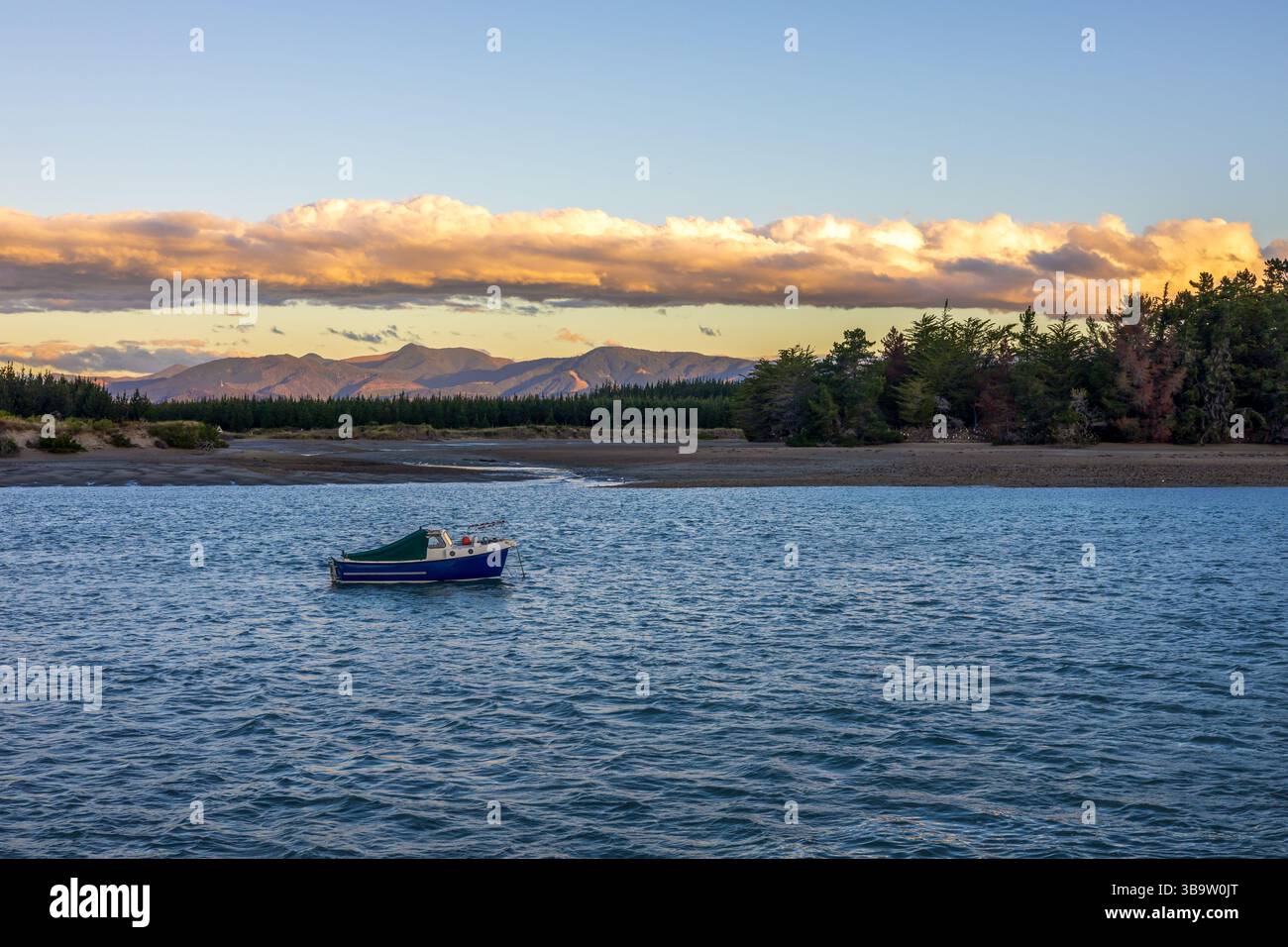 Sailboats in Tasman Bay, Kaiteriteri, Mapua, Abel Tasman National Park ...