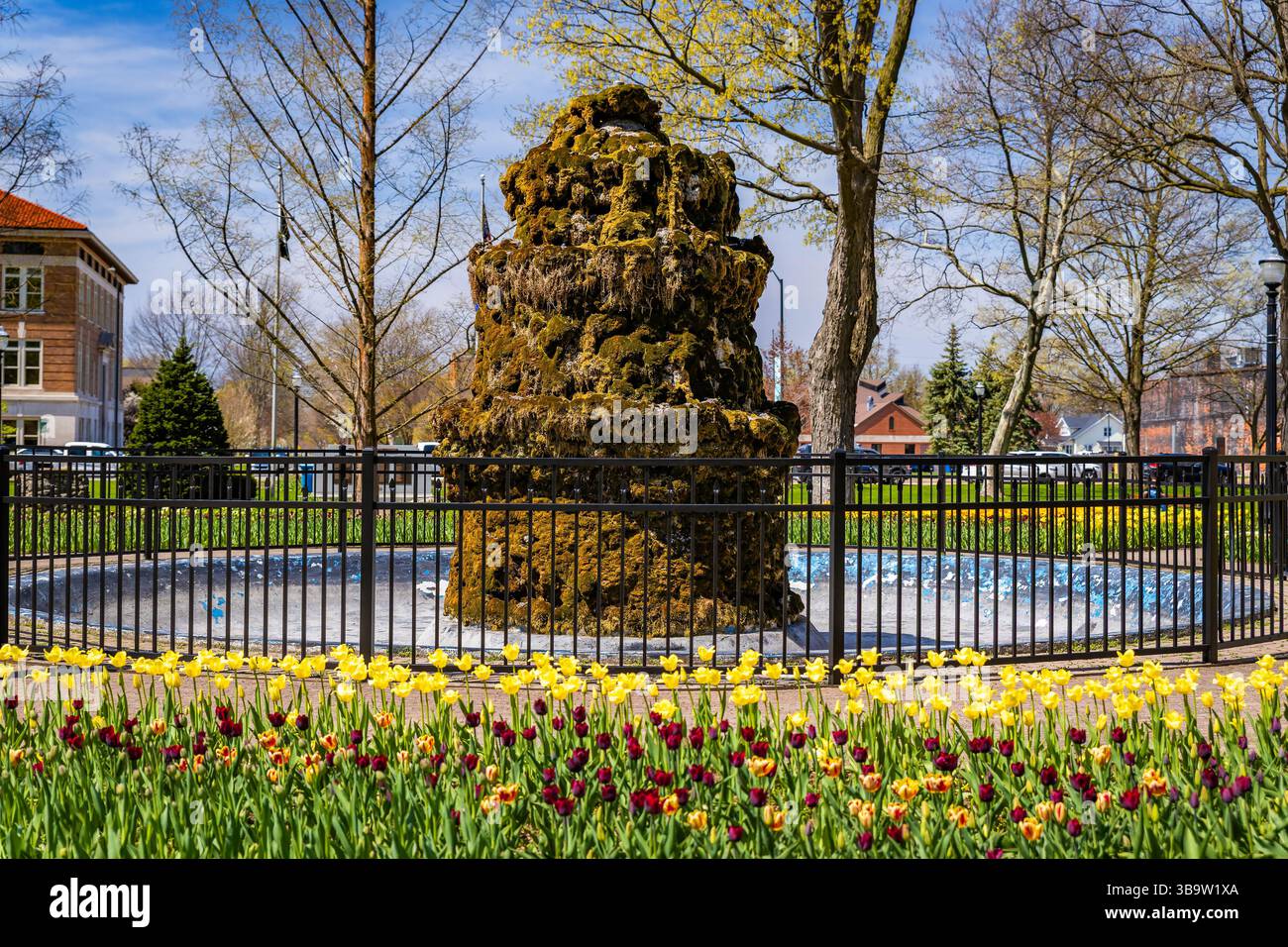 Coral rock fountain hi-res stock photography and images - Alamy