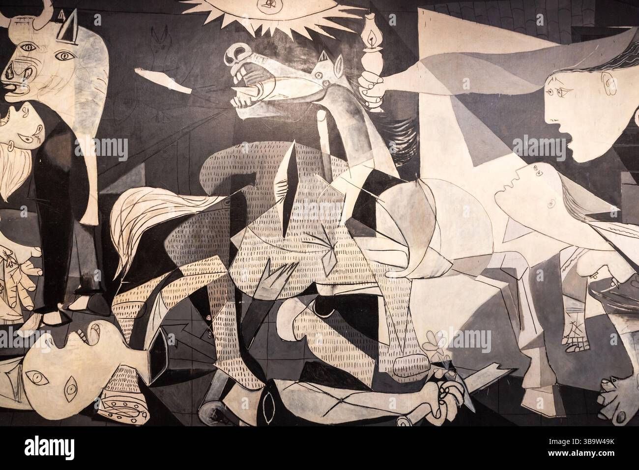Reina sofia art museum guernica hi-res stock photography and images - Alamy
