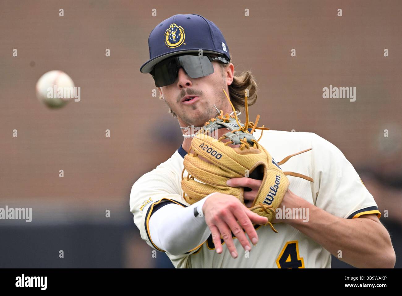 Murray State infielder Gunnar Bingham (4) against Belmont during an ...