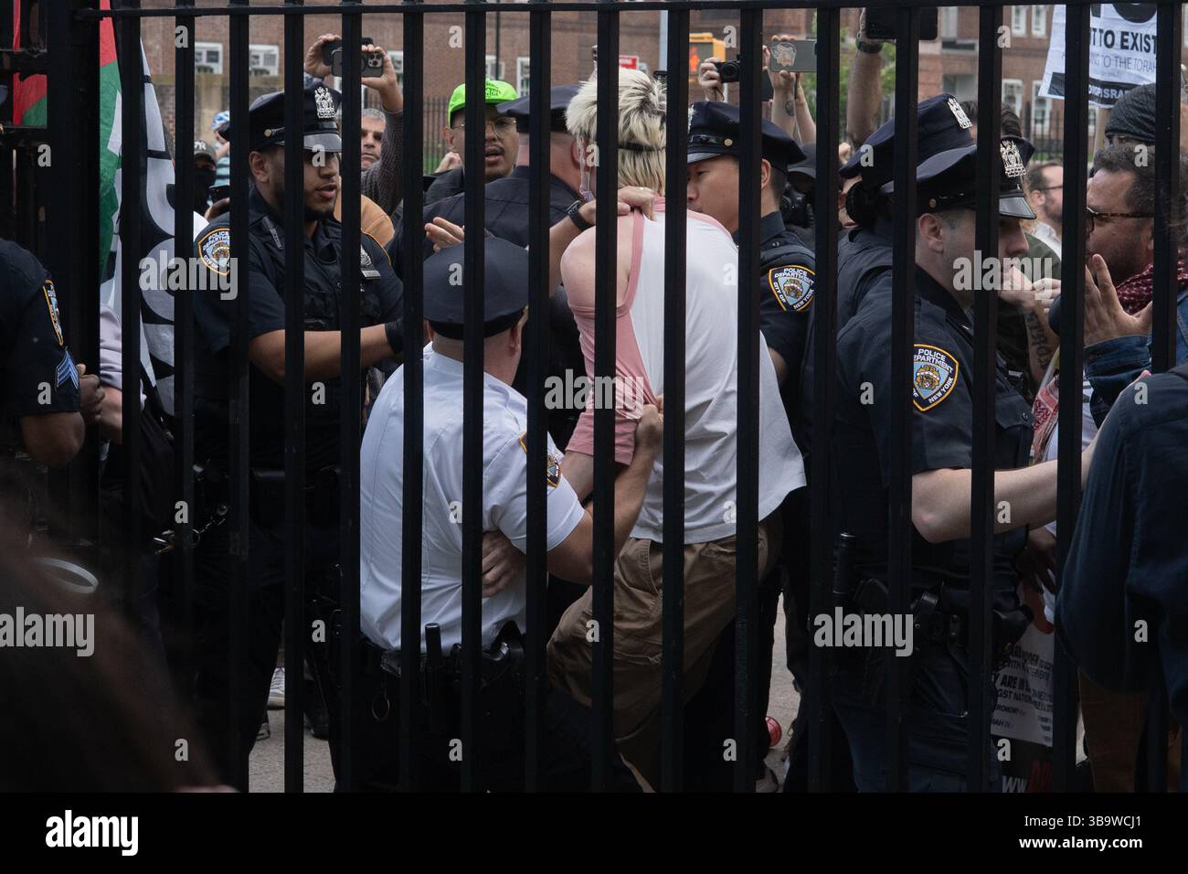 Brooklyn, USA. 8th May, 2025. The NYPD Strategic Response Group arrest ...