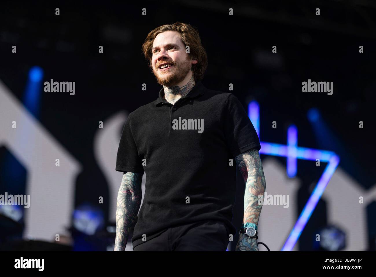 Mike Hranica of The Devil Wears Prada performs during Sonic Temple Art ...