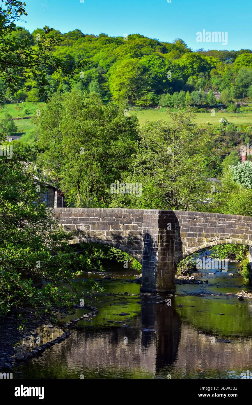 Packhorse Bridge, Hebden Water, Hebden Bridge Stock Photo - Alamy