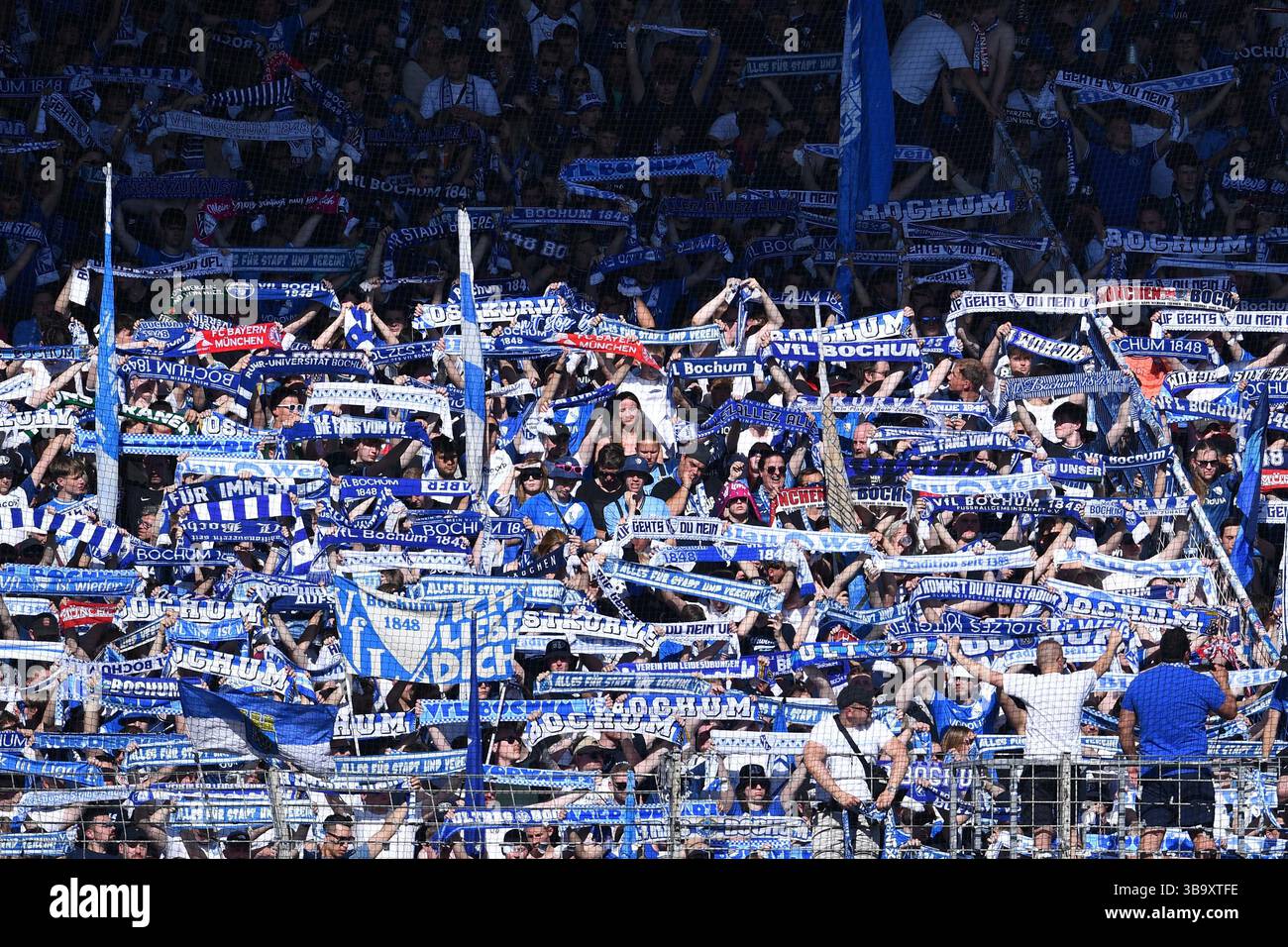 Vfl bochum fans hi-res stock photography and images - Alamy
