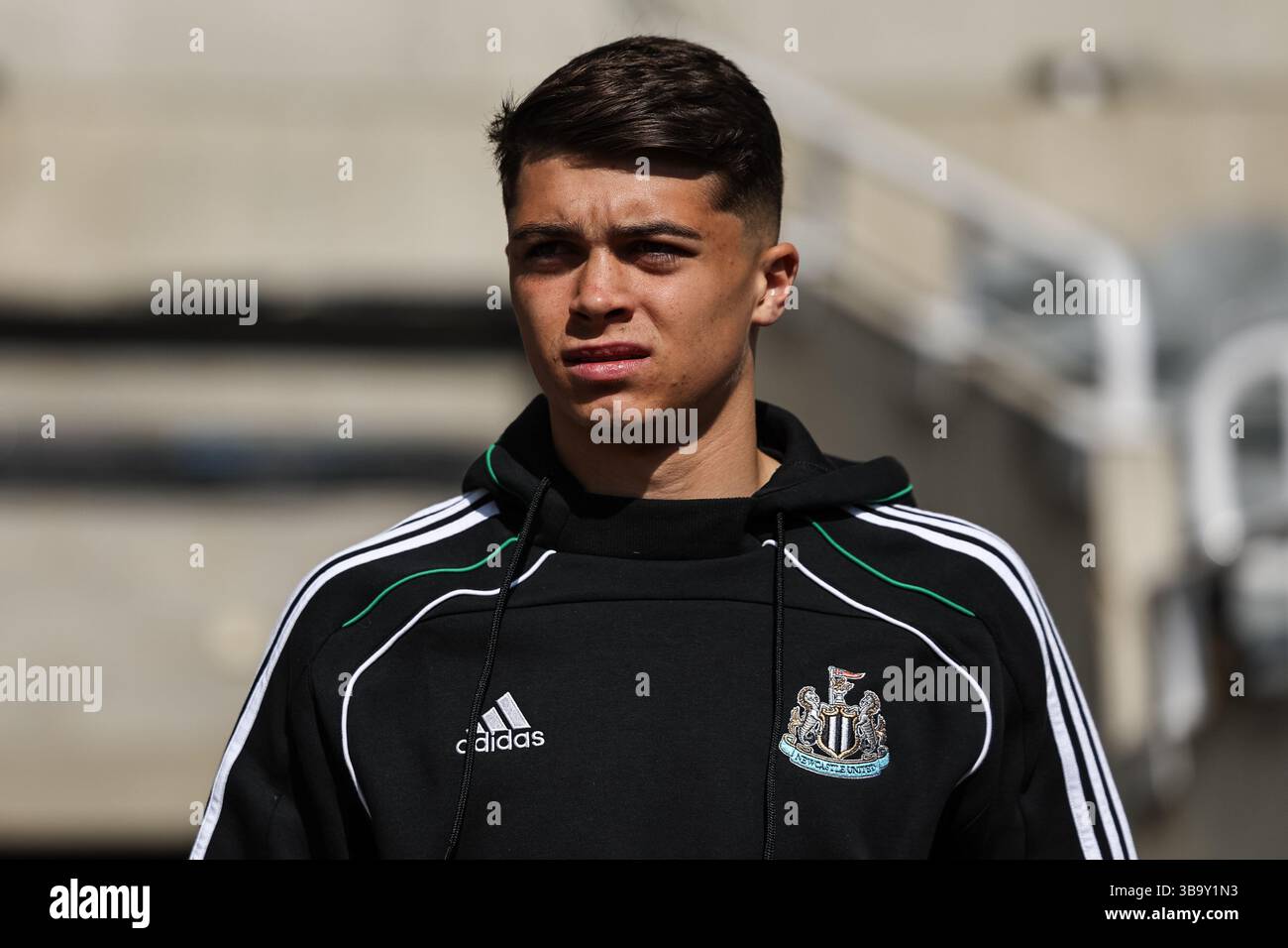 Lewis Miley of Newcastle United arrives during the Premier League match ...