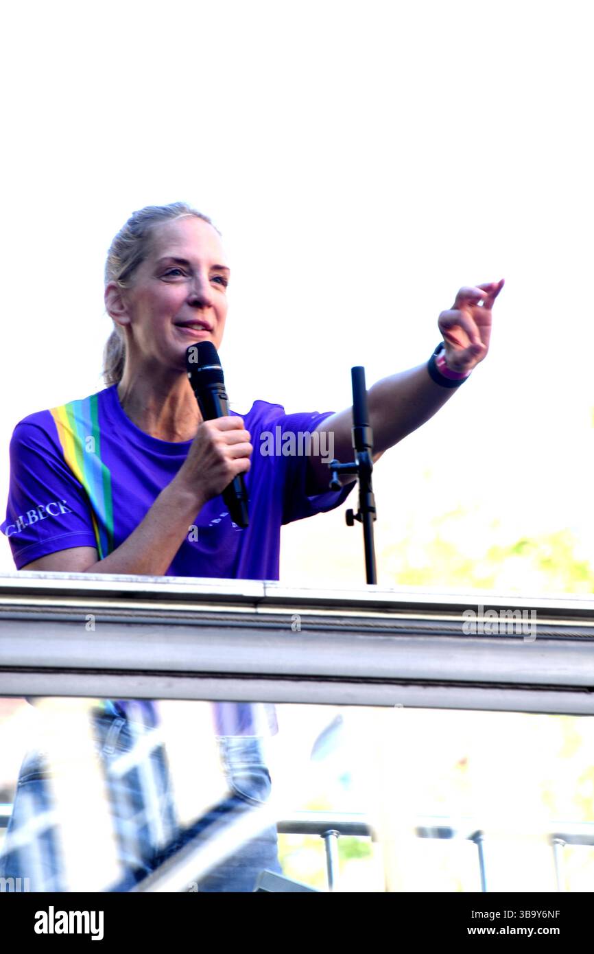 Dieter Reiter Oberbuergermeister Caro Mazko Moderatorin Paul Breitner Fussballer Till Hoffmann ...