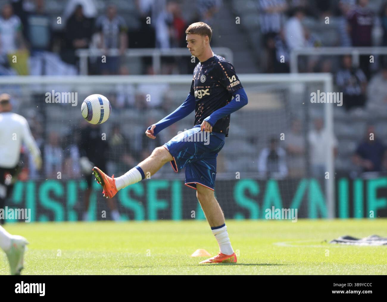 Newcastle Upon Tyne, UK. 11th May, 2025. Cole Palmer of Chelsea warms ...