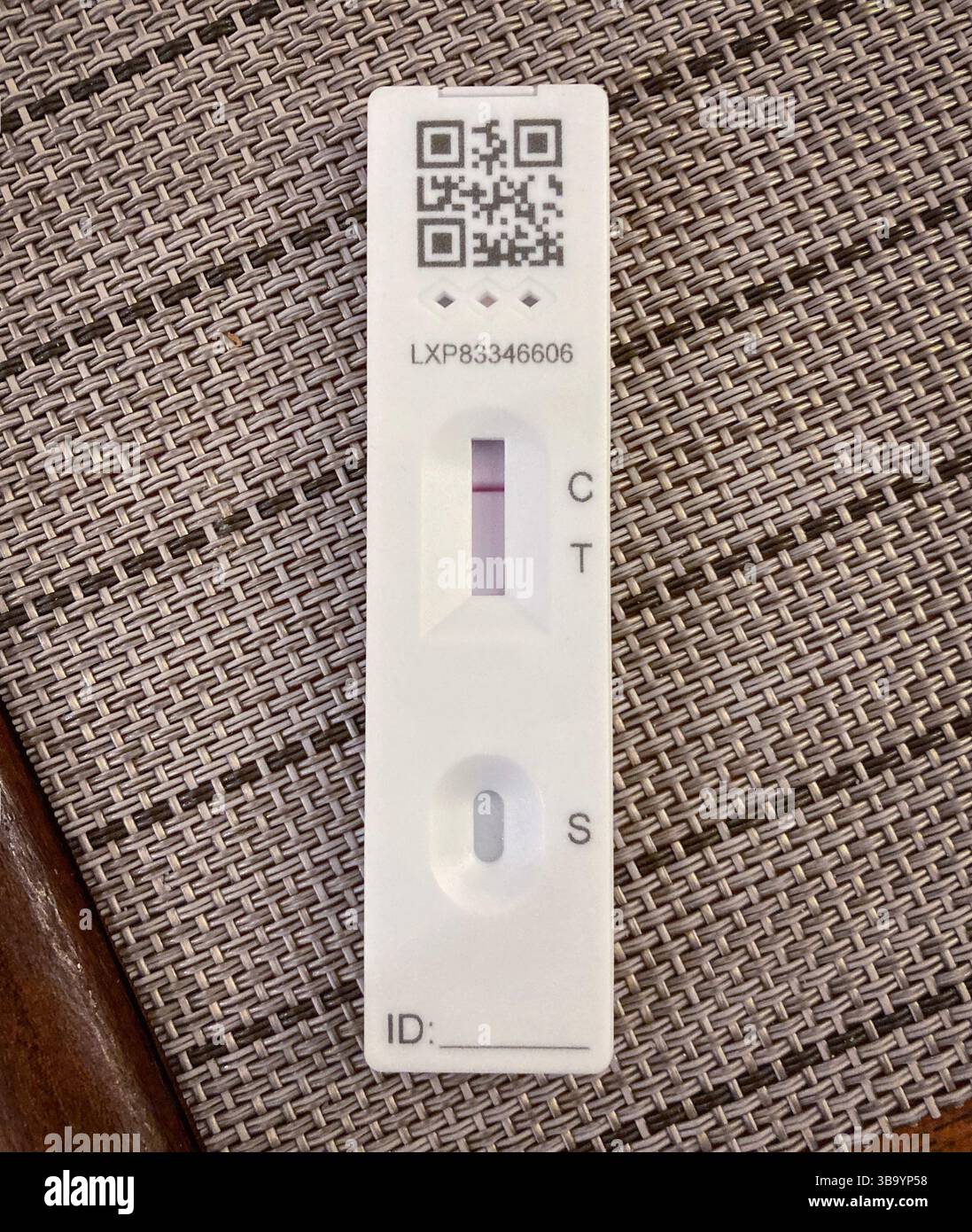 Negative pcr hi-res stock photography and images - Alamy