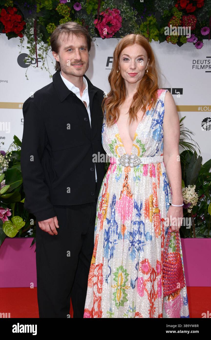 Marleen Lohse mit Ehemann Max Montgomery bei der 75. Verleihung des ...