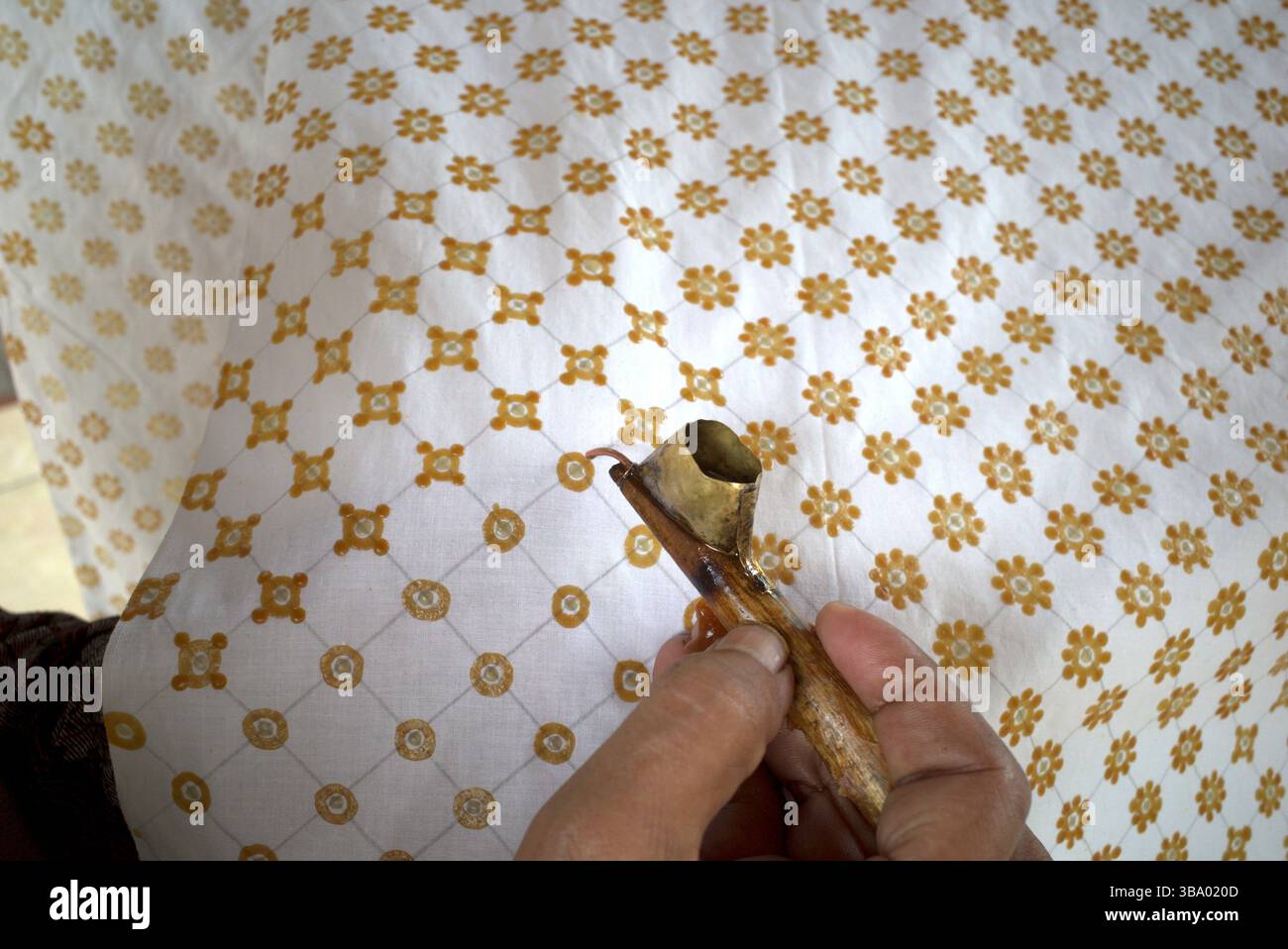 Batik workshop hi-res stock photography and images - Alamy