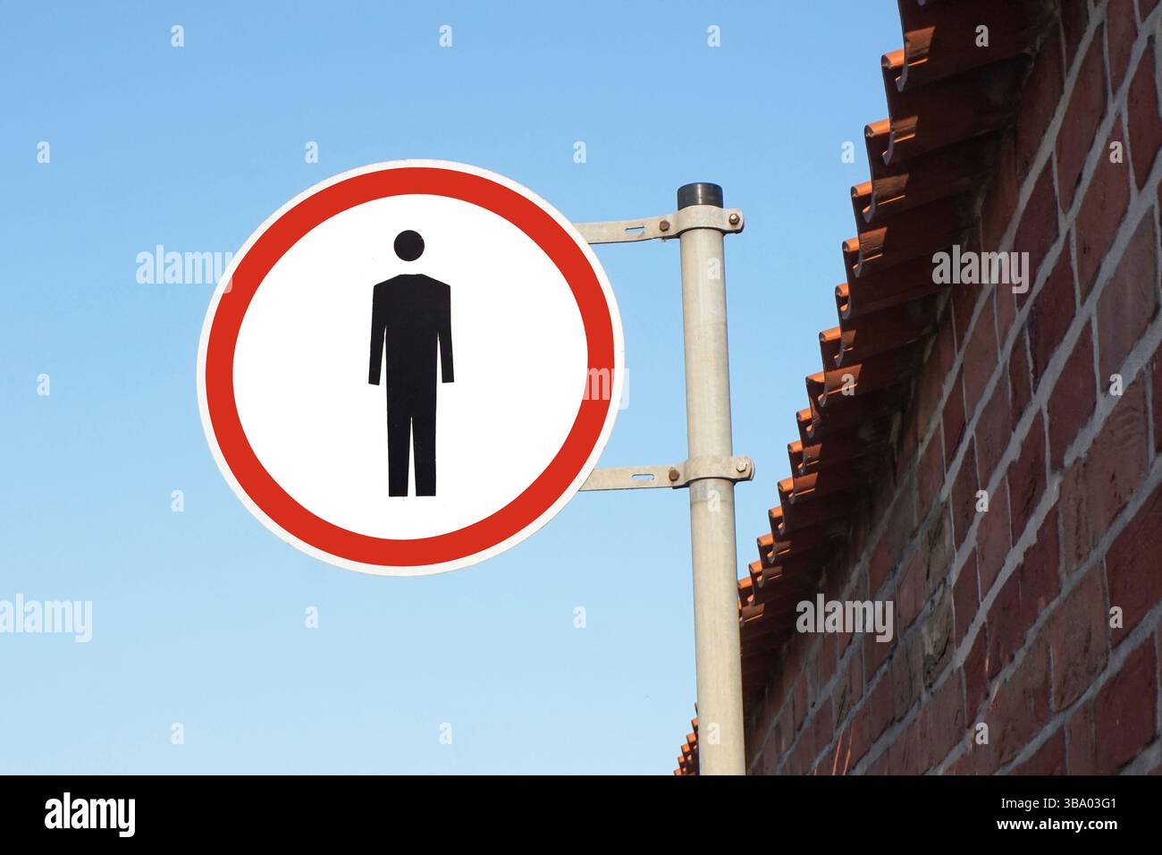 Noentry warning hi-res stock photography and images - Alamy