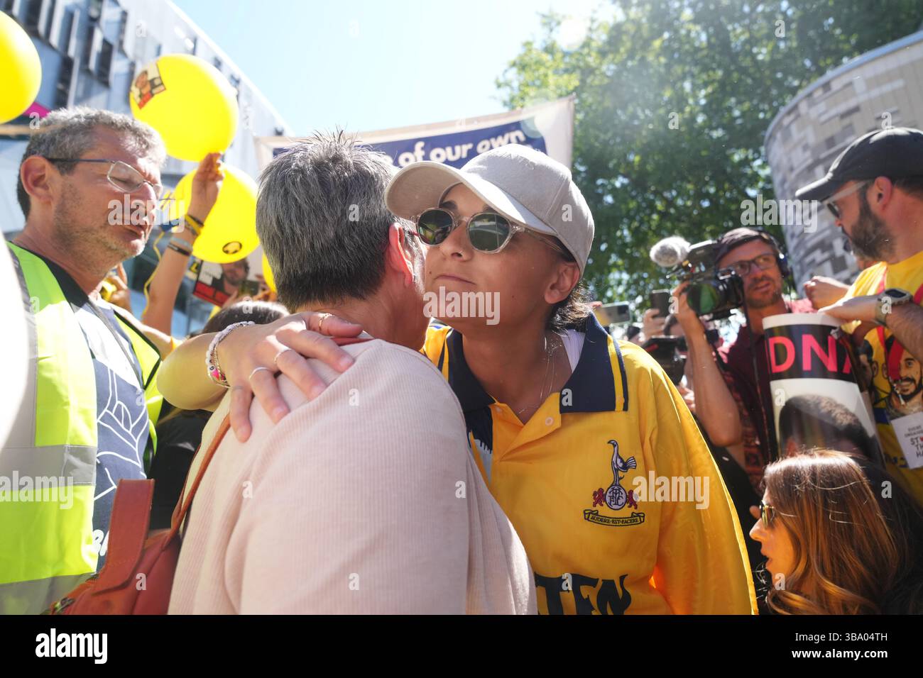 Emily Damari is welcomed back to Tottenham Hotspur with her mother ...