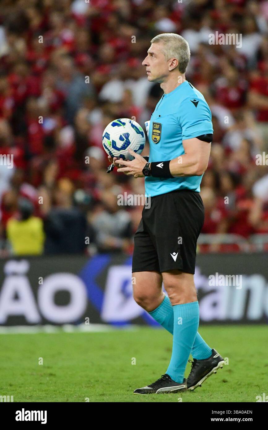 Rio de Janeiro, Brazil. 10th May, 2025. FIFA referee Anderson Daronco ...