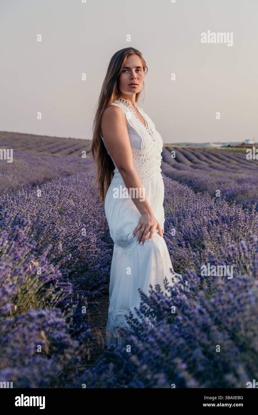 Lavender Dress Woman Provence Summer: Photo Shoot in Purple Fields, France Stock Photo - Alamy