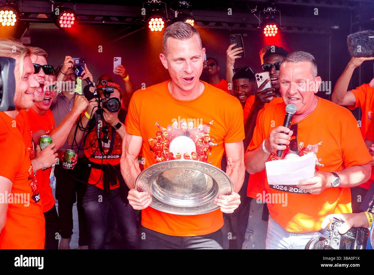 Volendam, Netherlands. 11th May, 2025. VOLENDAM - 11-05-2025, Volendam ...