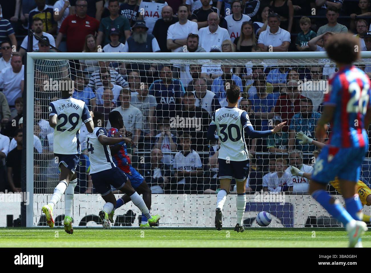 Tottenham Hotspur Stadium, London, UK. 11th May, 2025. Premier League ...