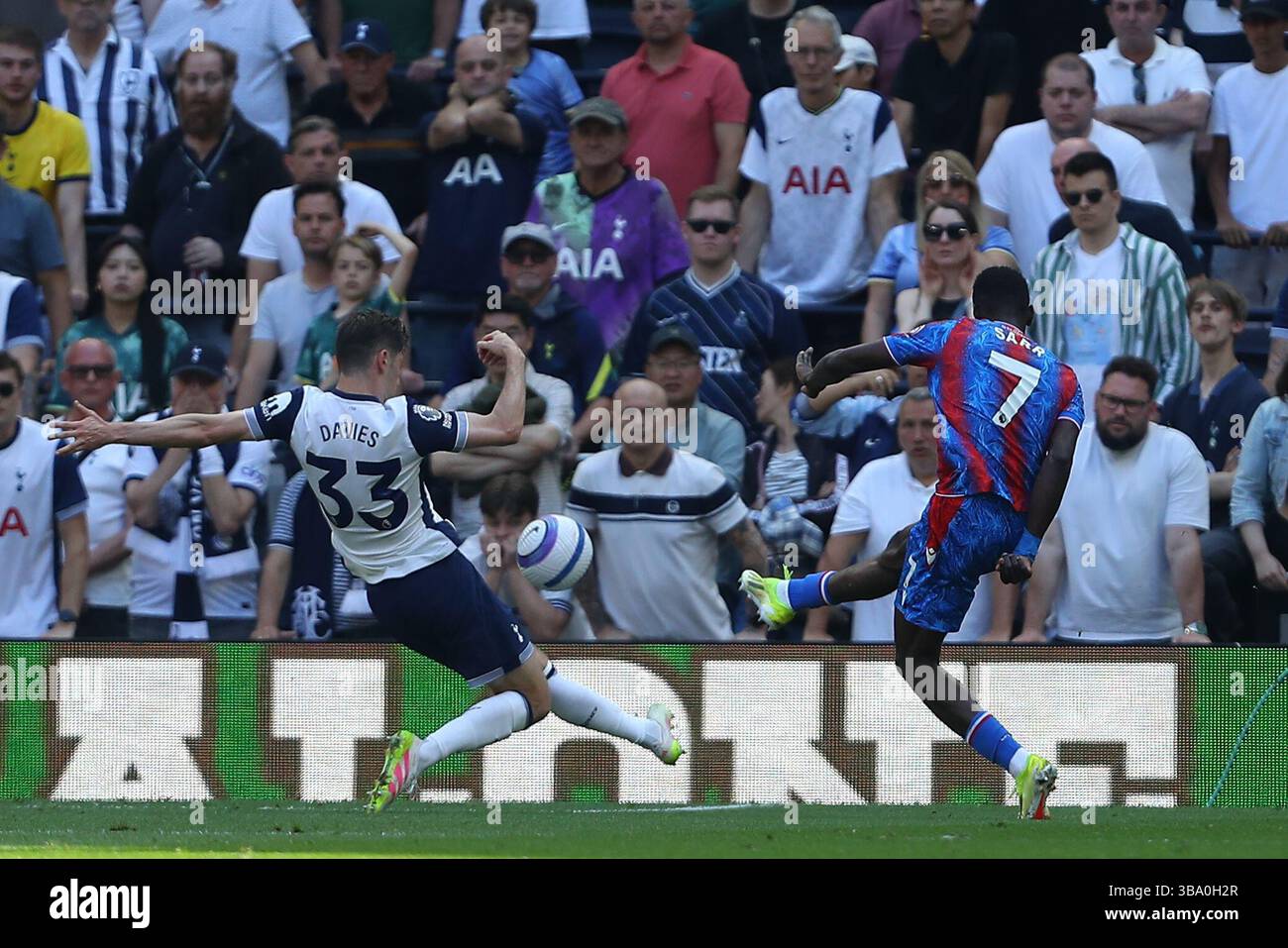Tottenham Hotspur Stadium, London, UK. 11th May, 2025. Premier League ...