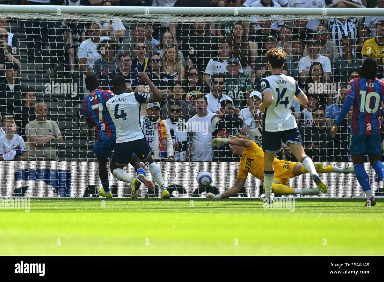 London, UK. 11th May, 2025. Ismaila Sarr of Crystal Palace has a goal ...
